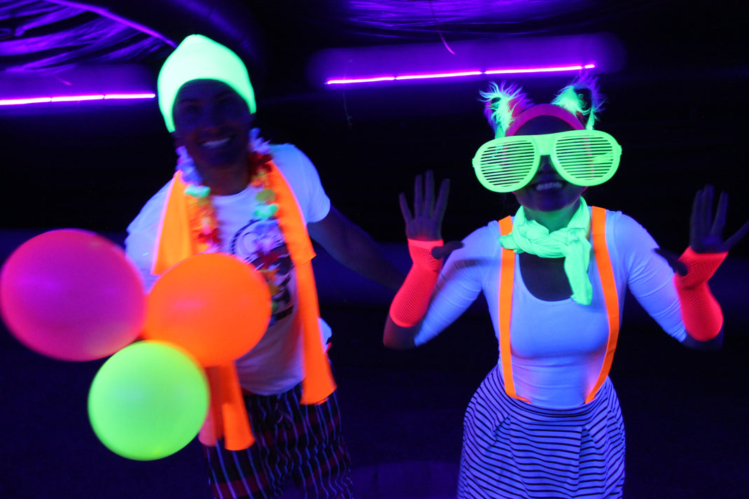 How to do a Glow in the Dark Party? – PARTY GOAT